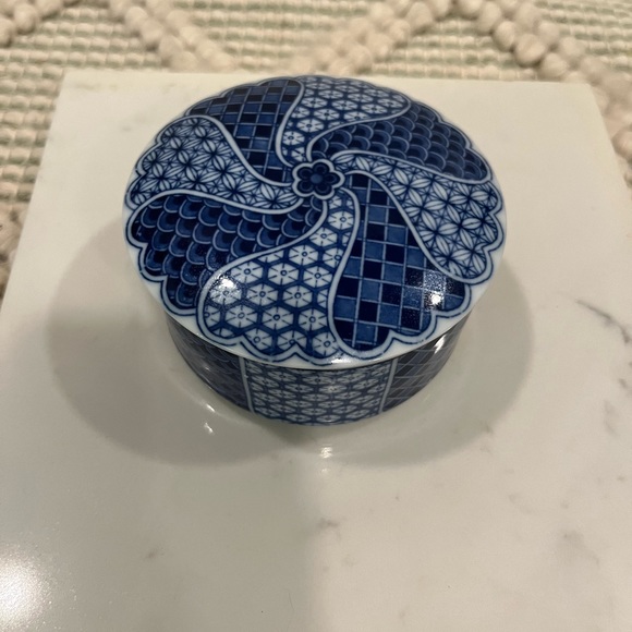 Storage & Organization | Vintage Blue And White Trinket Box | Poshmark